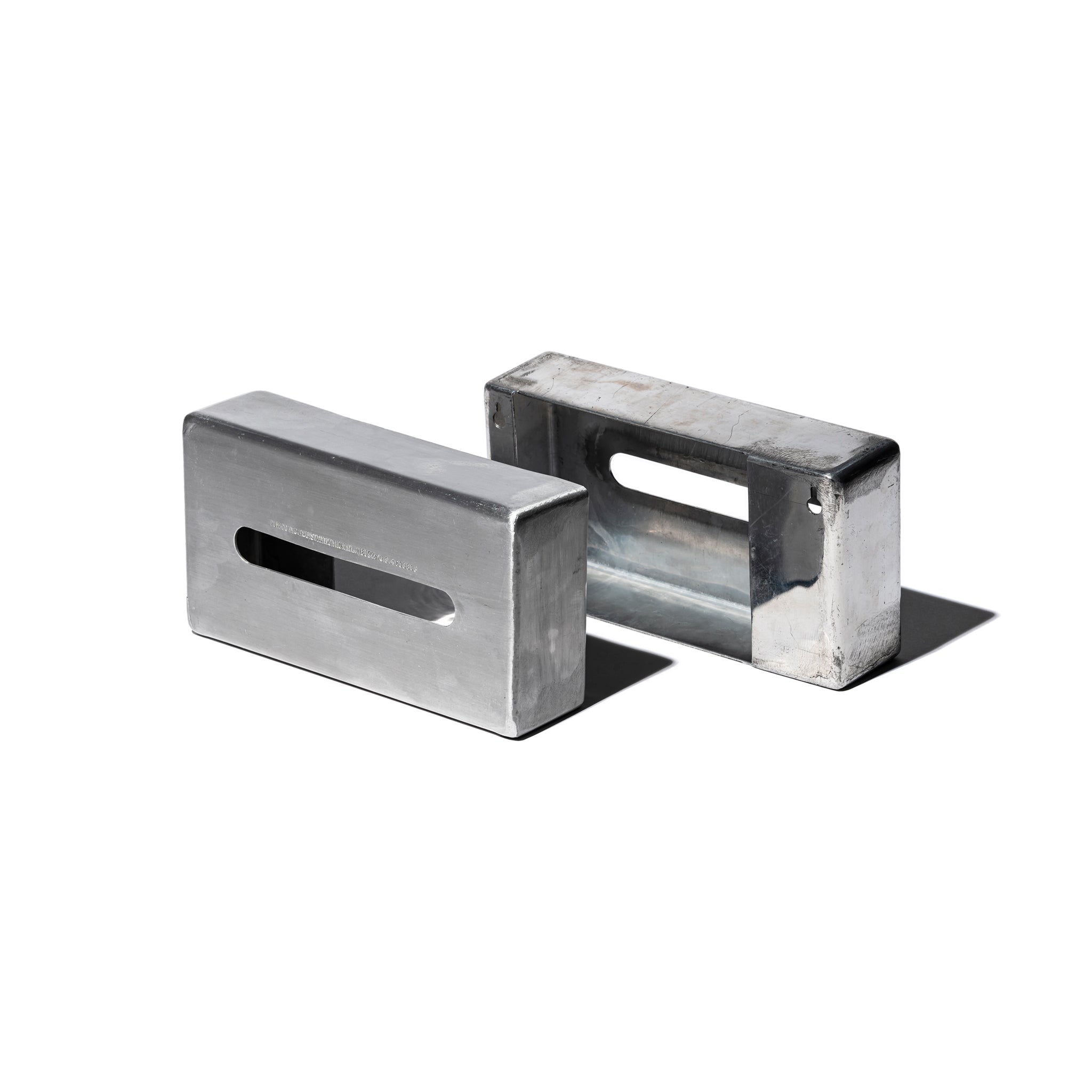 ALUMINIUM TISSUE CASE – PUEBCO KOREA